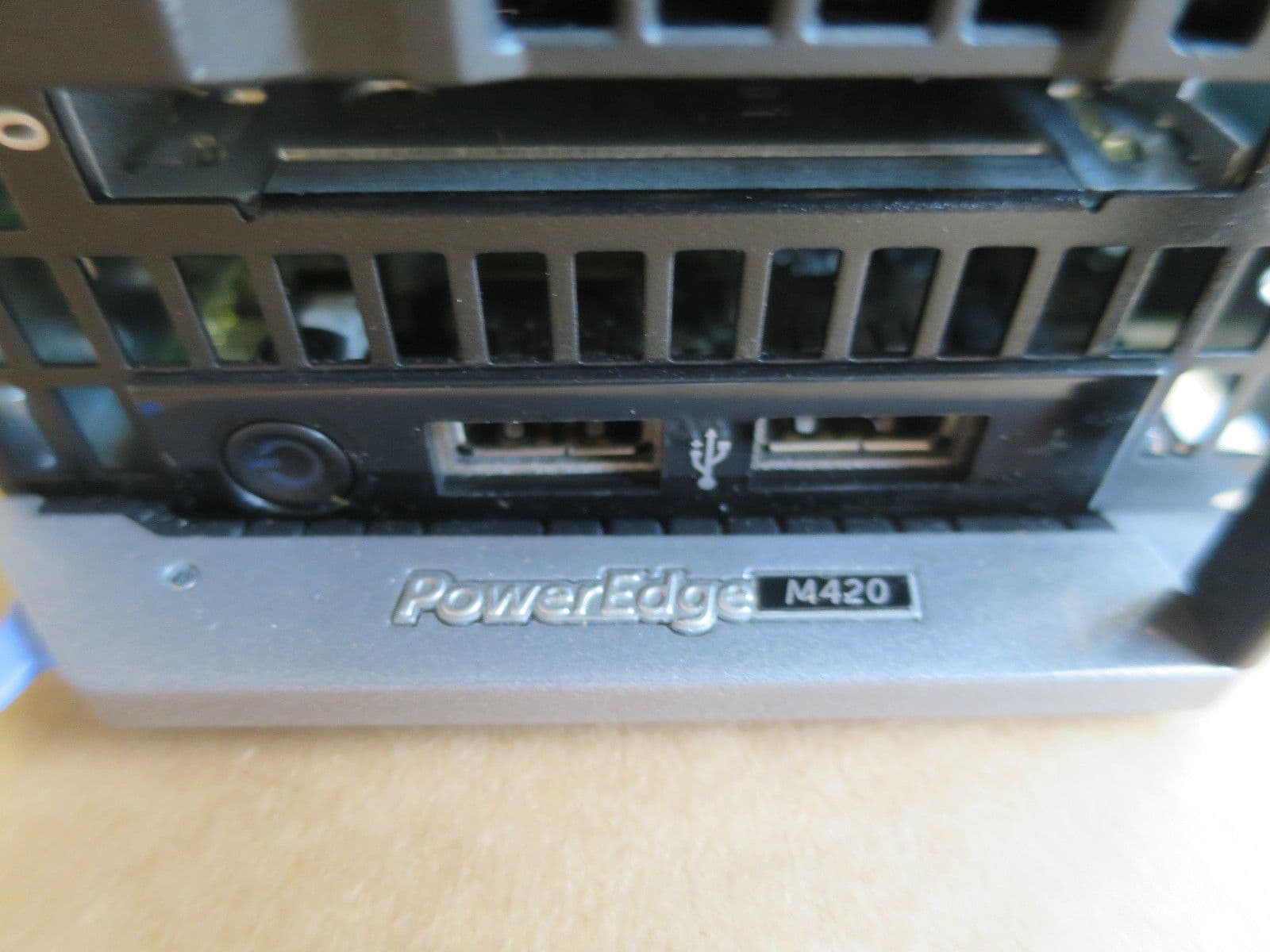 Dell PowerEdge M420 Blade Server Intel XEON E5-2407 12GB Ram 200GB SSD