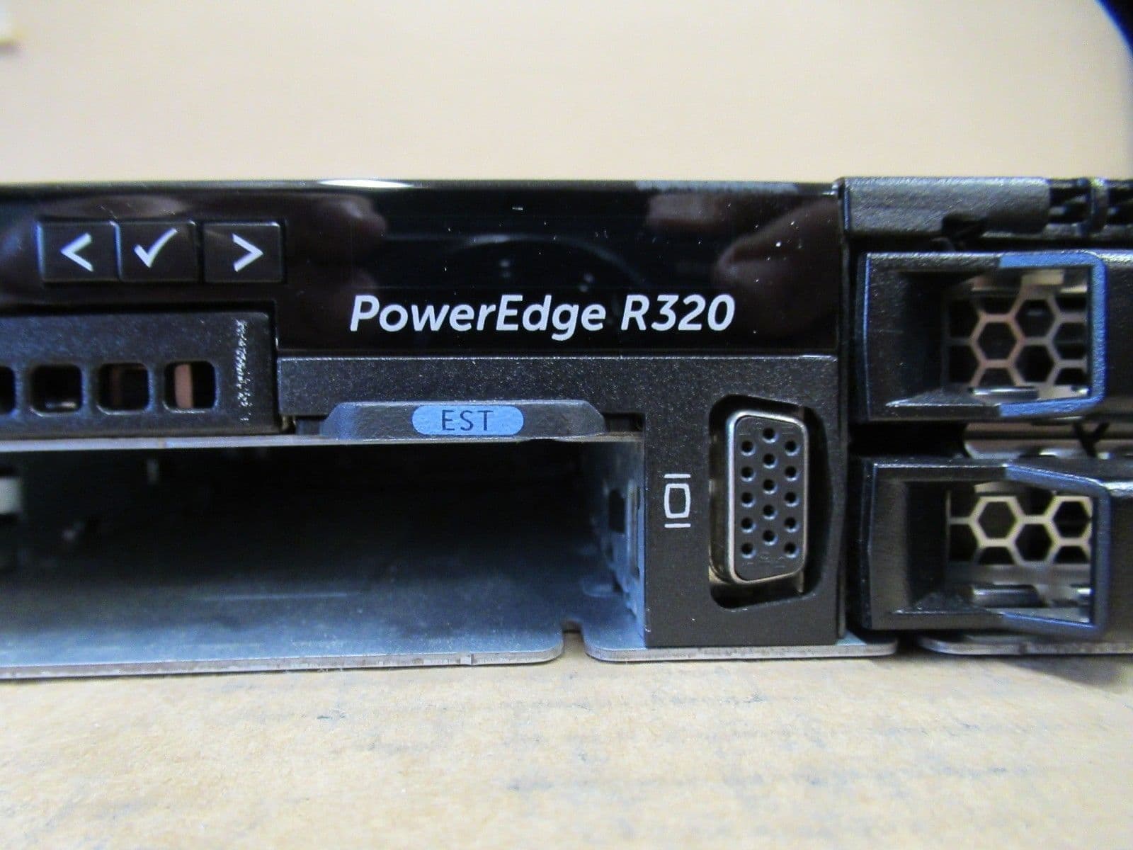 Dell PowerEdge R320 Xeon 6-Core E5-2430 2 2GHz 8x Bays RAID 1U Server