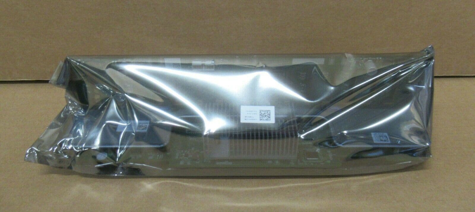 Dell PowerEdge R830 Server 16 x 2 5" SAS/SATA SFF Backplane 58M4N