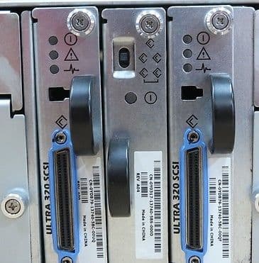 Dell PowerVault 220S 14 bay SCSI Storage Array Shelf AMP01 0CD886 CD886