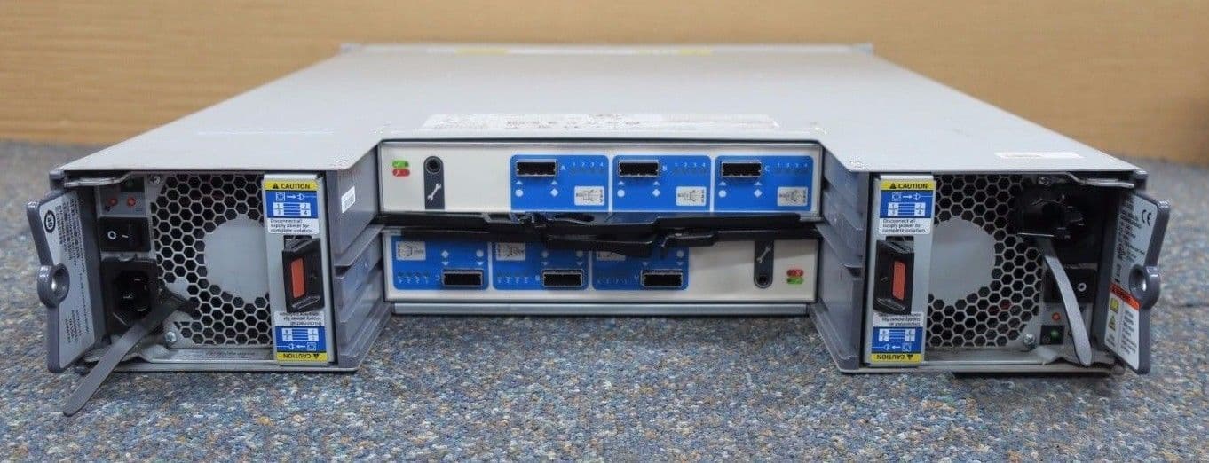 Dell Xyratex Compellent EB-2425 24-Bay Enclosure 3x 200GB SSD 9x 600GB ...