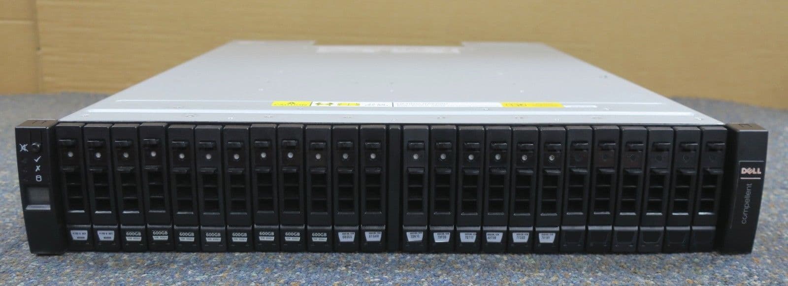 Dell Xyratex Compellent EB-2425 24-Bay SAS Enclosure 16x 600GB 2x ...