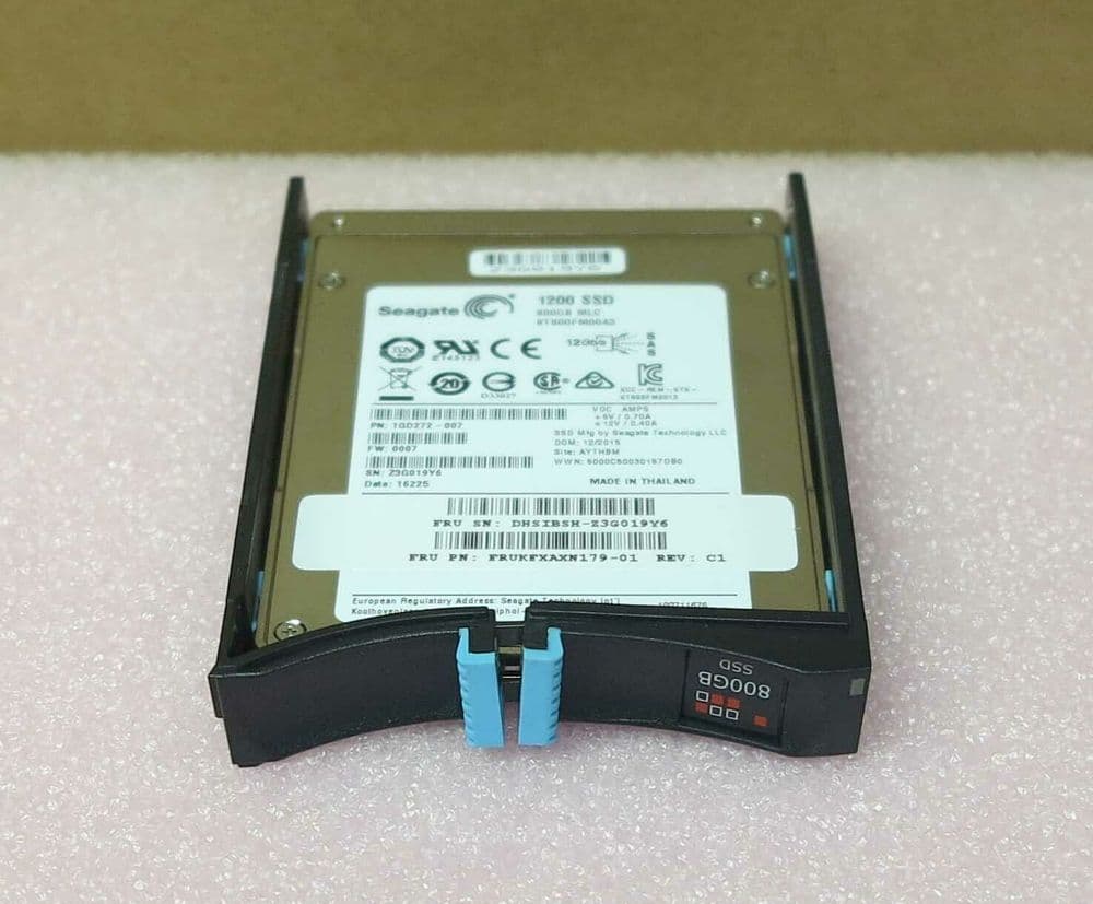 Dot Hill 800GB 2 5" SAS 12Gbps MLC SSD Drive with Caddy FRUKFXAXN179-01