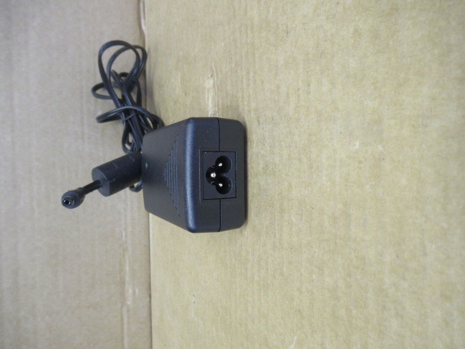 DVE DSA-0421S-12 3 30 770375-01L AC Adapter Power Supply 12V 2 5A