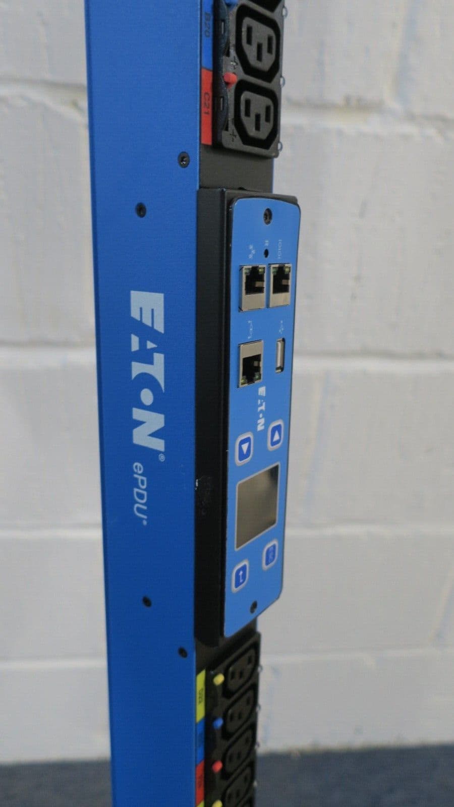 Eaton ePDU G3HD MA Blue 24A UL 3PH Managed Metered Switched 39x C13 6x ...