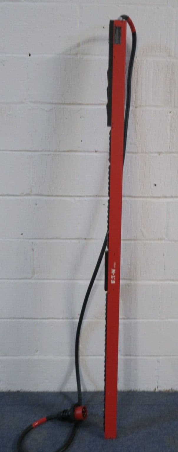 Eaton ePDU G3HD MA Red 24A UL 3PH Managed Metered Switched 39x C13 6x ...