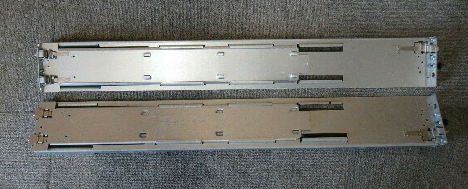 EMC 042-028-054 042-021-026 042-021-028 2U Rack Mount Rail Kit