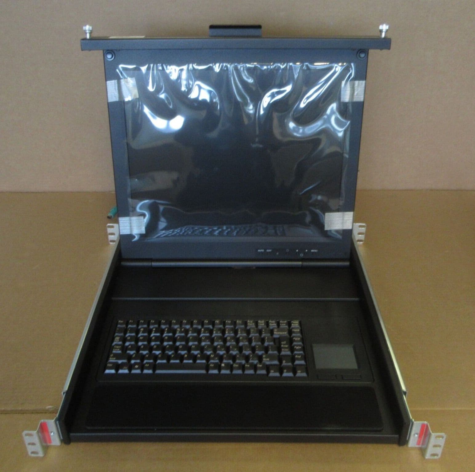 EMC 091-000-091 17" KVM 1U Rackmount Console Monitor and Keyboard & Rails