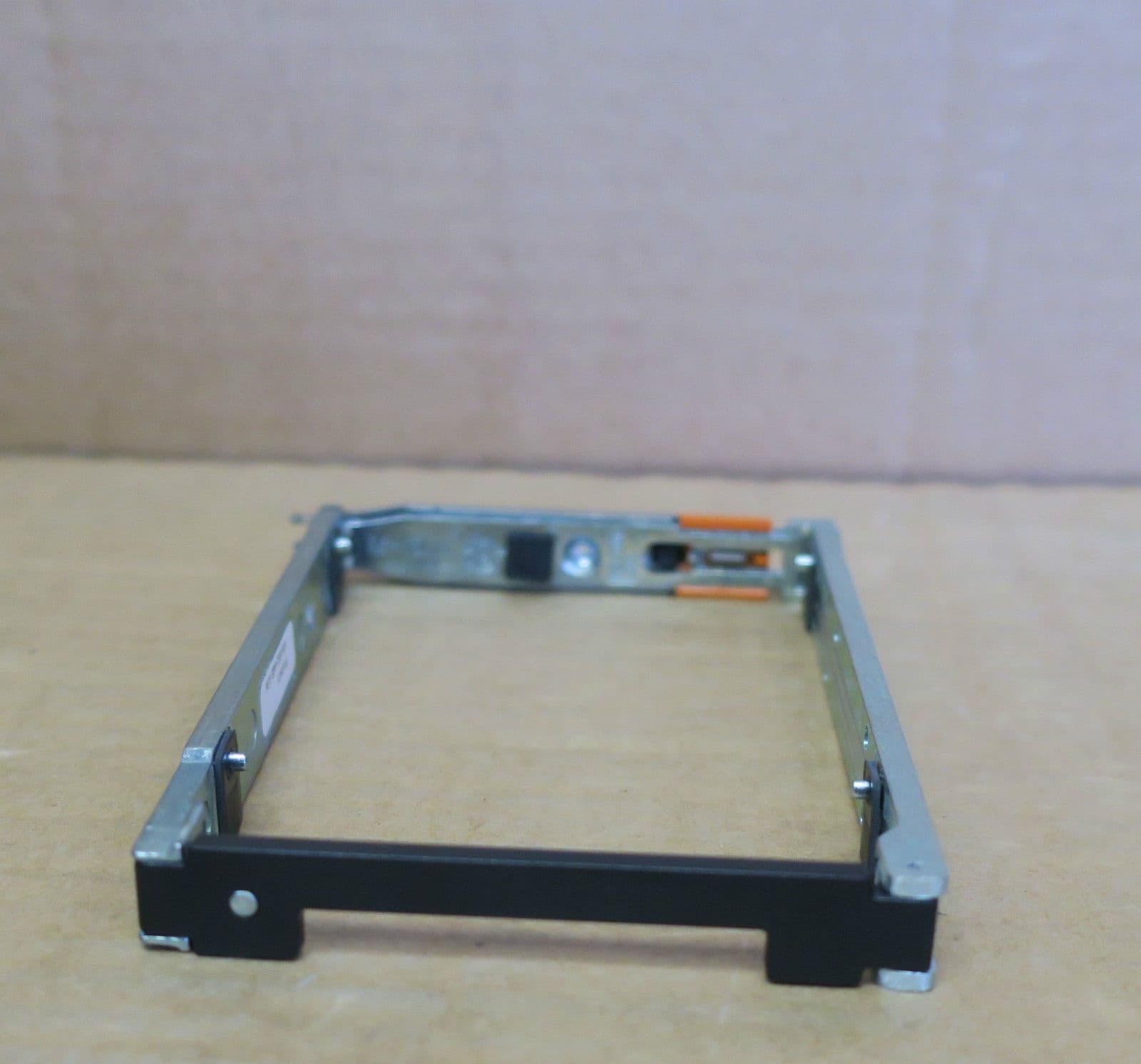 EMC 100-562-448 - VNX 2 5" Hard Drive HDD Caddy With Interposer 303-106 ...