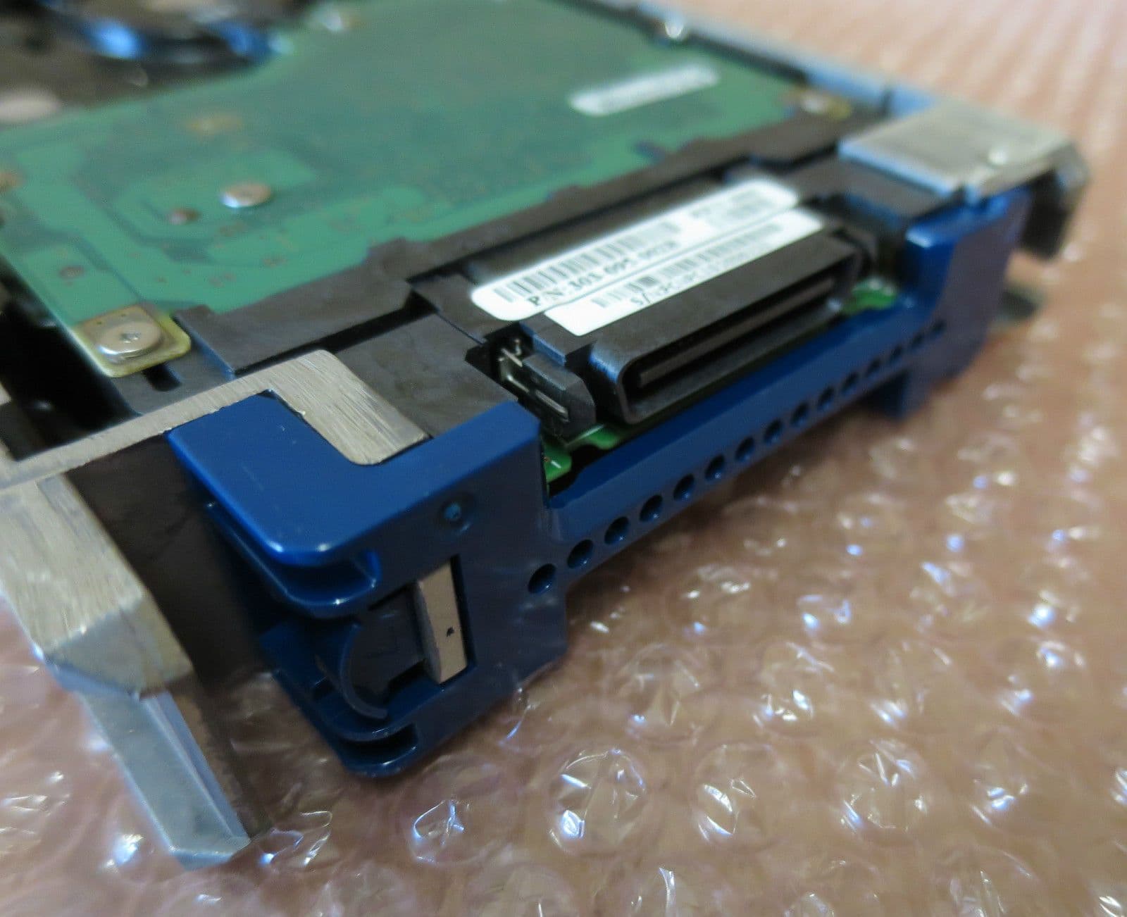 EMC 300GB 15K FC CX-4G15-300 2GB/4GB HDD Hard Drive Hot Plug 005048950