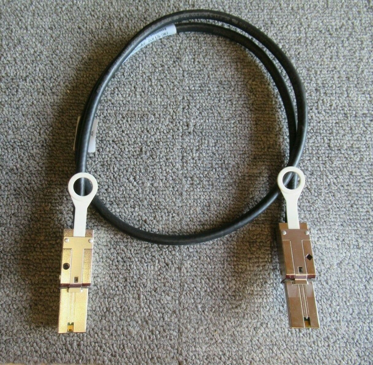 EMC Amphenol 038-003-786 External SFF-8088 To SFF-8088 1M Black Mini ...