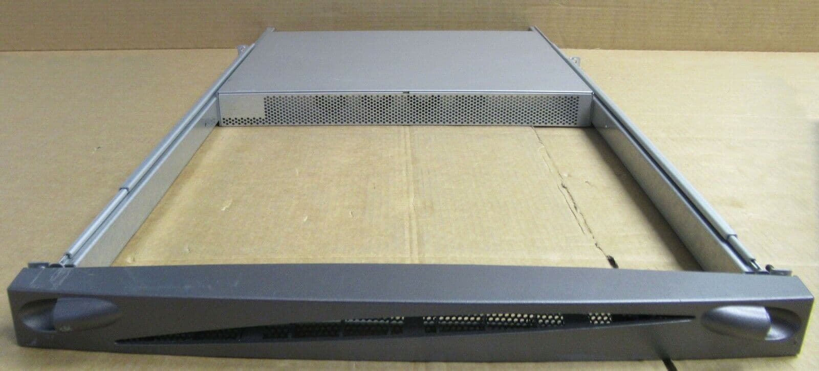 EMC Brocade DS-300B 24 Port 16-Port Active 8Gb FC Switch Rails/Bezel EM ...