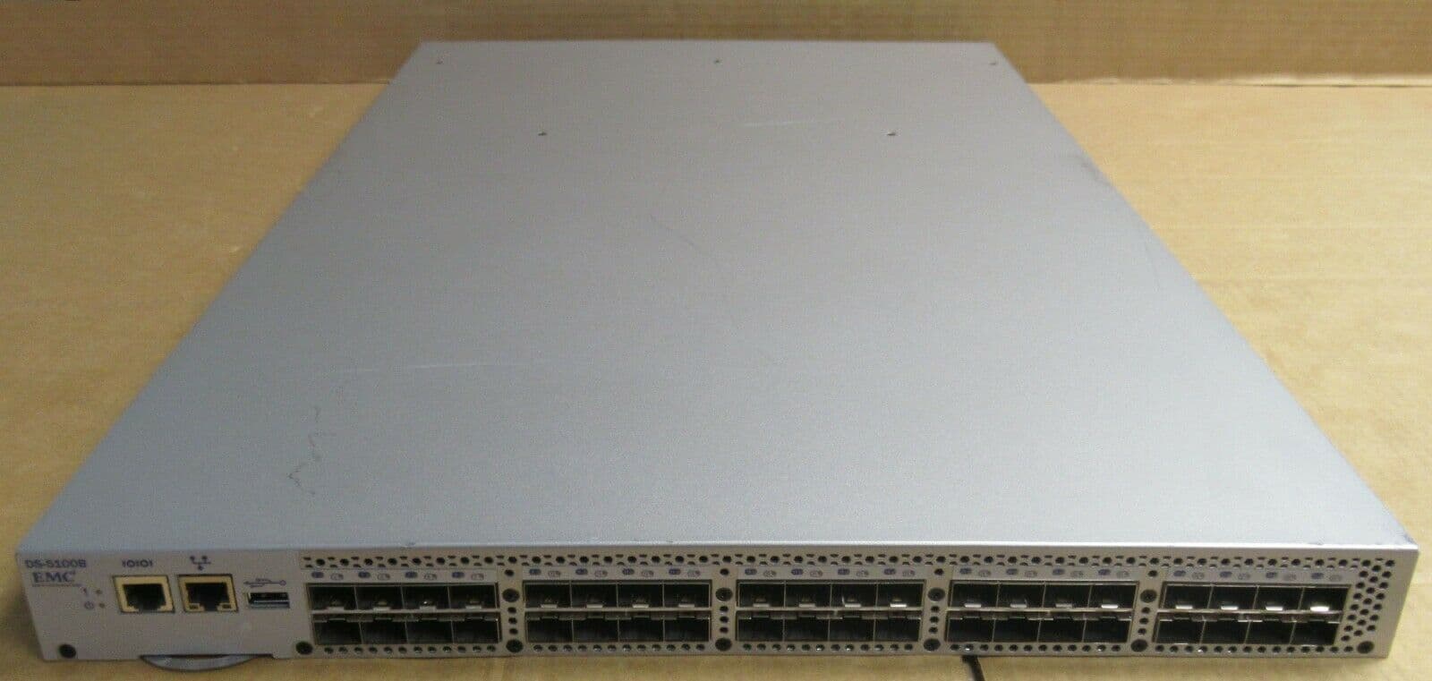 EMC Brocade DS-5100B 40-Port 24-Active 8Gb FC Switch with Licenses EM-5120-0008