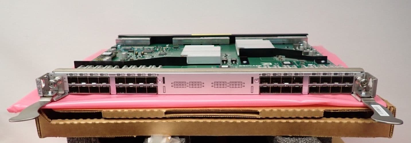 EMC Brocade FC16-32 DCX 16Gb/s 32-Port SFP Switch Blade Module 105-000-215