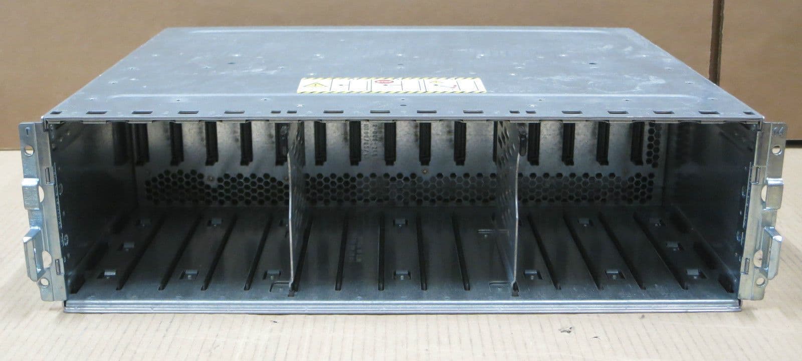 EMC Drive Array CX-4PDAE-FD 2x 4GB Controllers Fibre Channel FC 2x 400W PSU