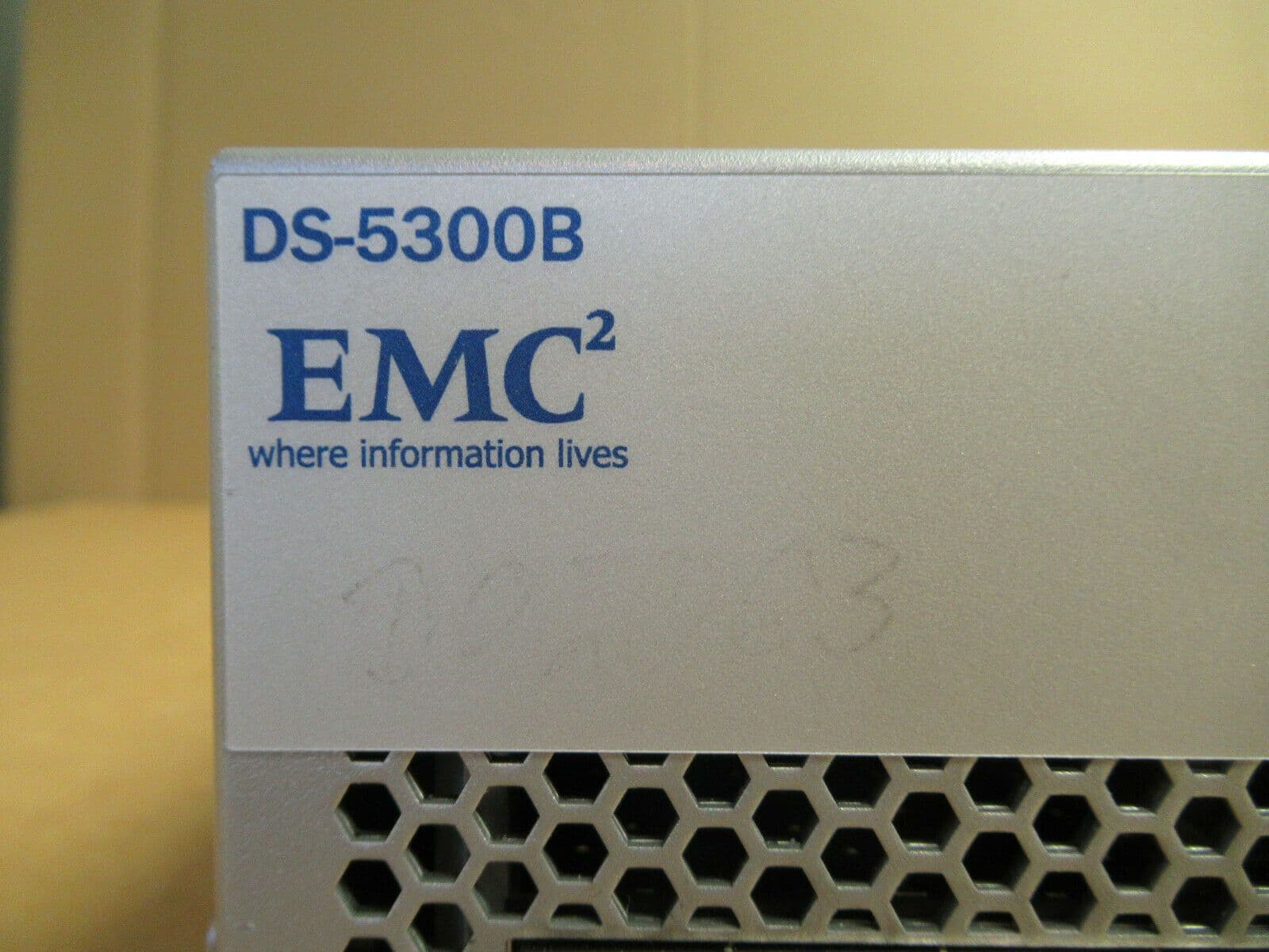 EMC DS-5300B 5300 48-Ports Active 8GB/s FC Ports 2U Switch EM-5320 Licenses