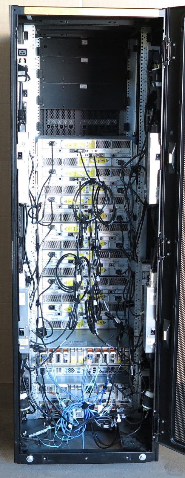 EMC VNX5300 100Tb 10Gb iSCSI Complete 6 Shelves Controller Storage ...