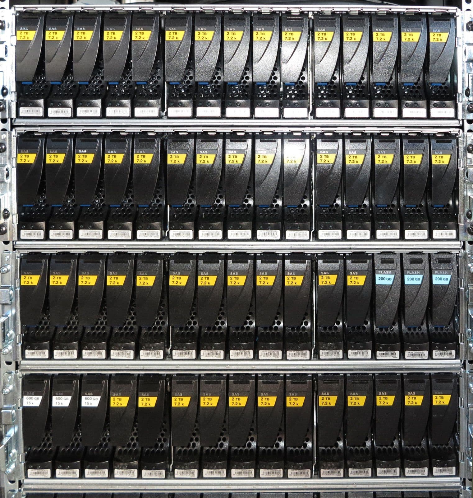 EMC VNX5300 100Tb 10Gb iSCSI Complete 6 Shelves Controller Storage ...