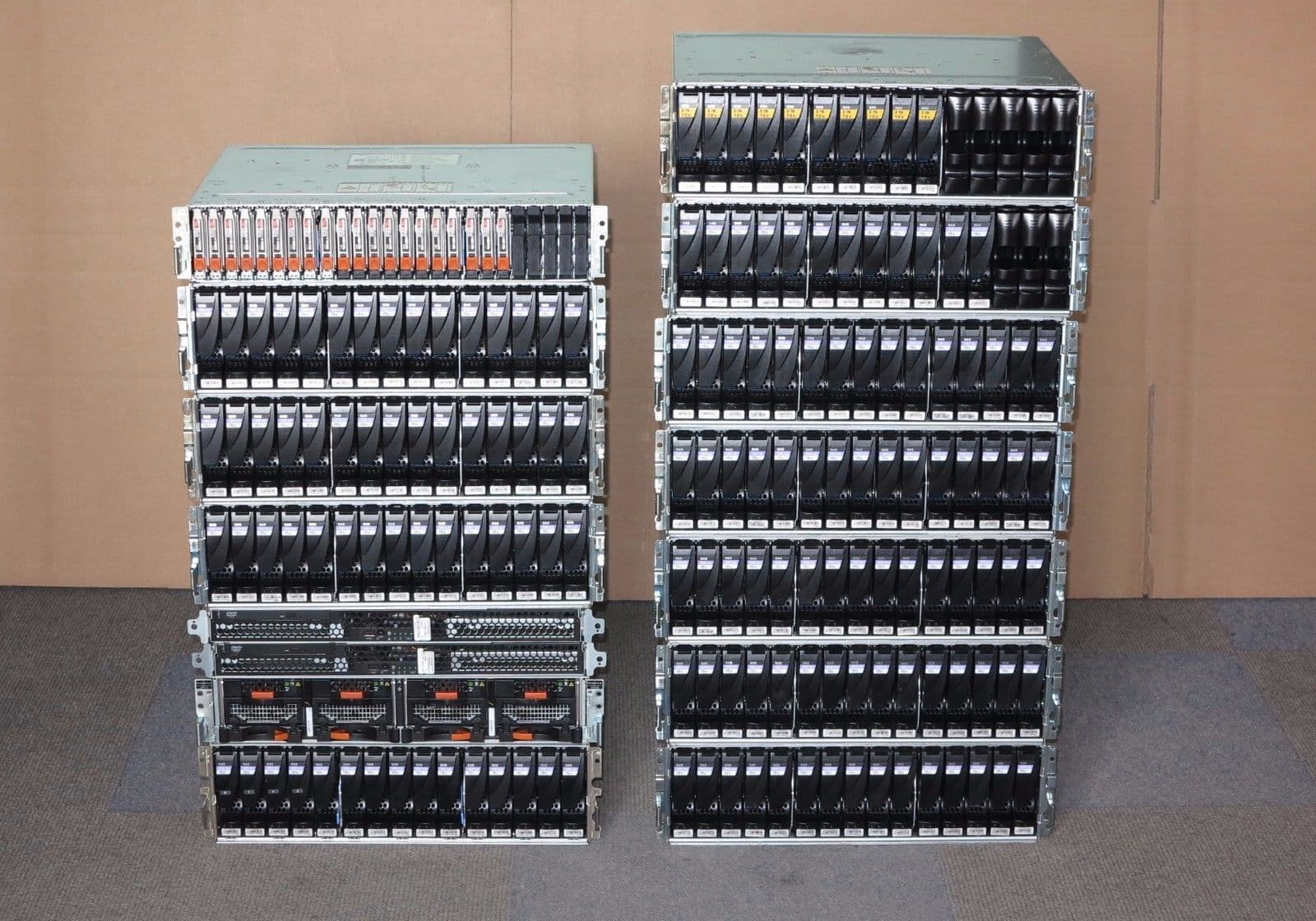 EMC VNX5300 SAN Storage Array 74 9Tb 1x Controller 1x Data Mover 11x Shelf