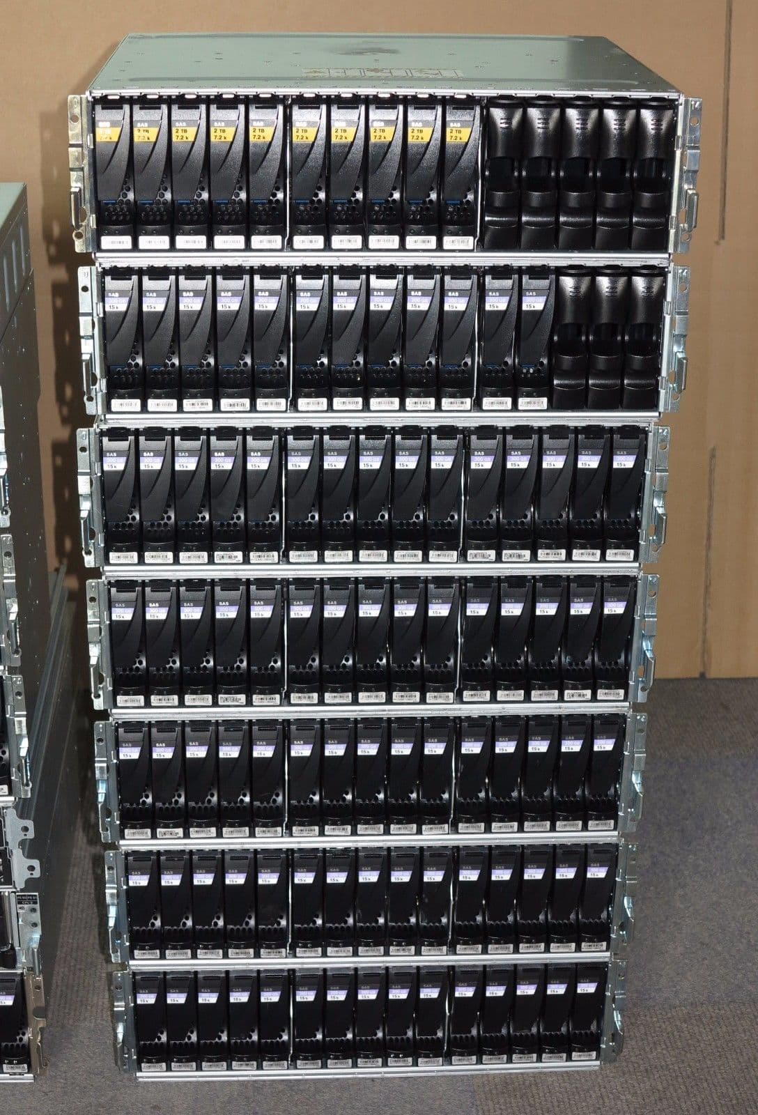 EMC VNX5300 SAN Storage Array 74 9Tb 1x Controller 1x Data Mover 11x Shelf