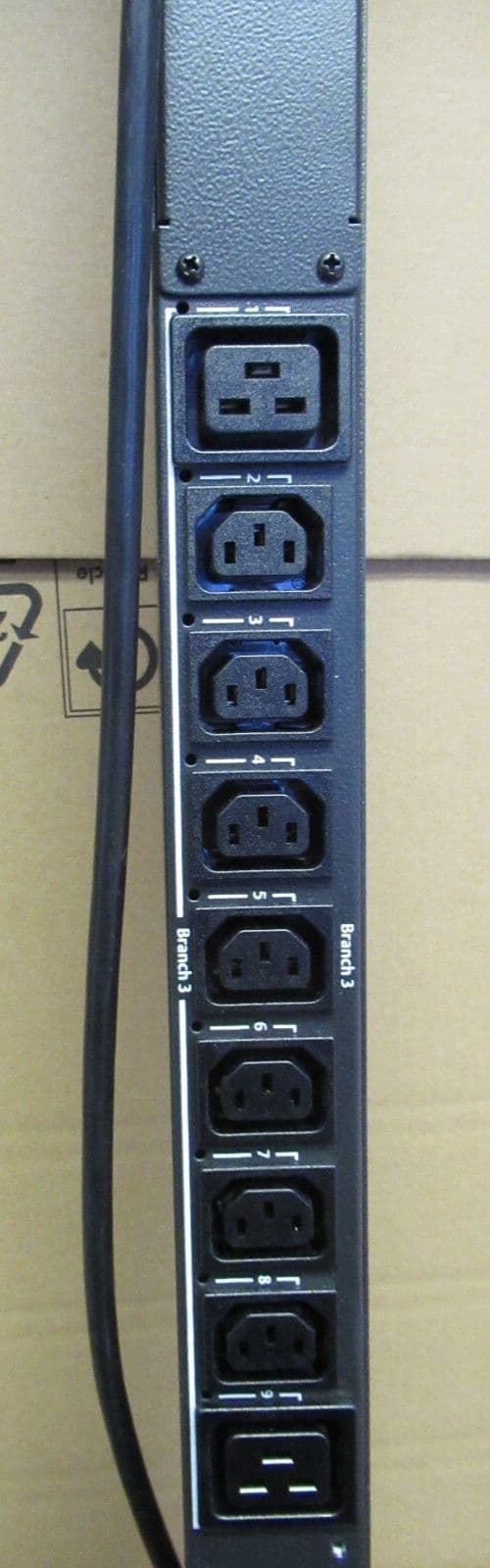 Emerson Liebert Power Distribution Unit 21 x C13 6 x C19 13A Rack PDU MPH