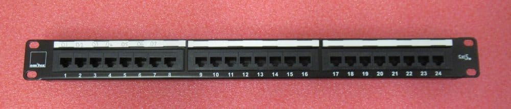 Emitex EM01 002 24 Port Cat5e RJ45 Ethernet 19" Rackmount 1U Patch ...