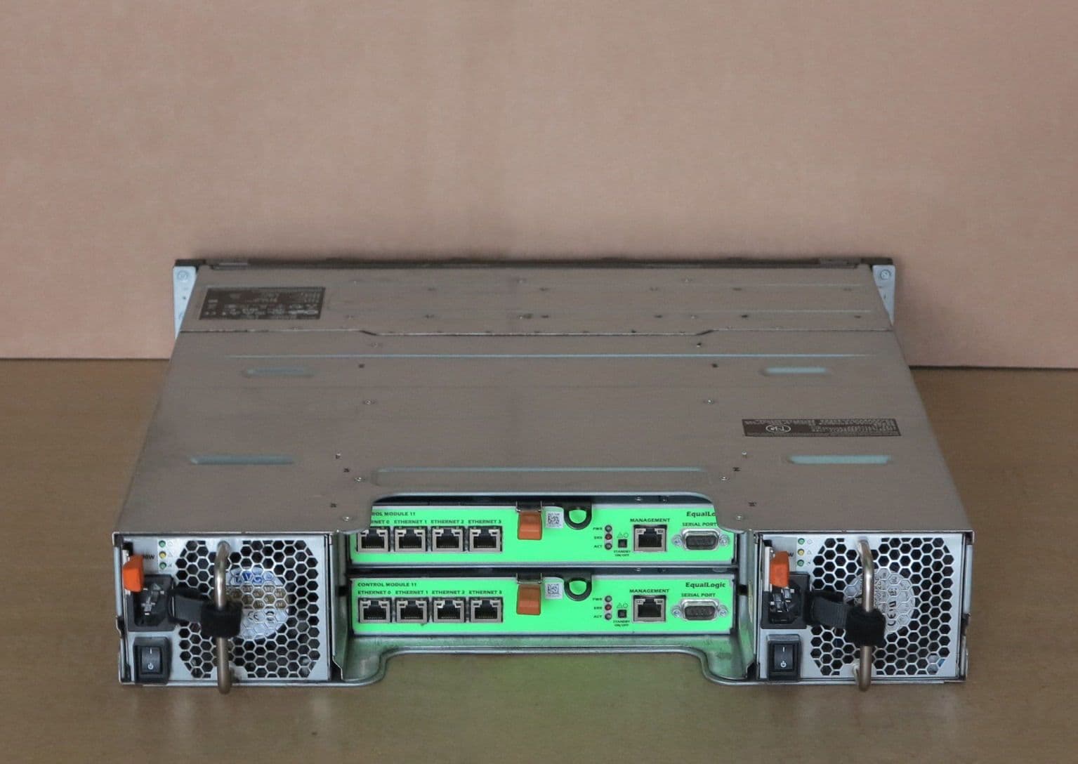 EqualLogic PS6100S Virtualized iSCSI SAN Storage Array 12x 200GB SSD 2 4TB