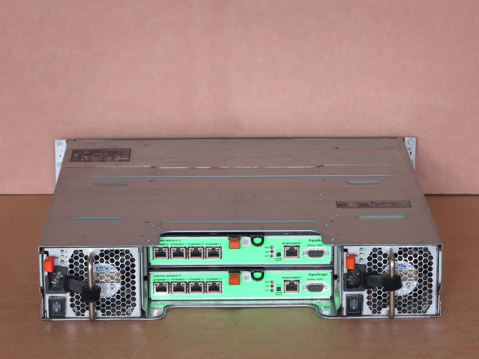 EqualLogic PS6100XS iSCSI SAN Storage Array 7x 400GB SSD 17x 900GB SAS 18TB