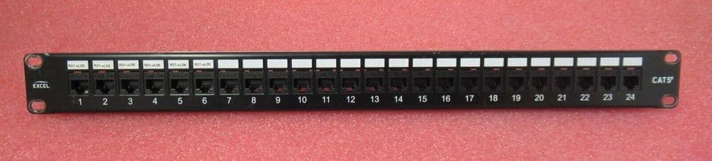 Excel 100-309 Cat5e 1U 24 Loaded Port Unscreened Through Coupler Patch ...