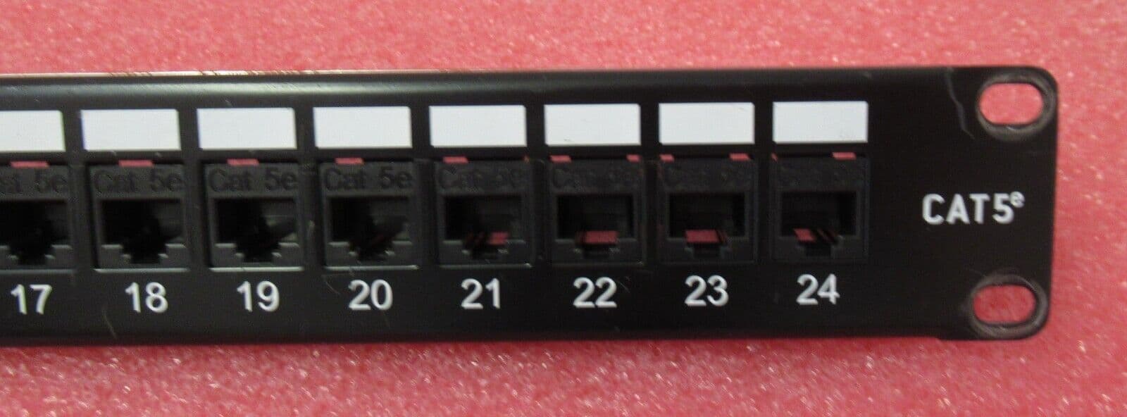 Excel 100-309 Cat5e 1U 24 Loaded Port Unscreened Through Coupler Patch Panel