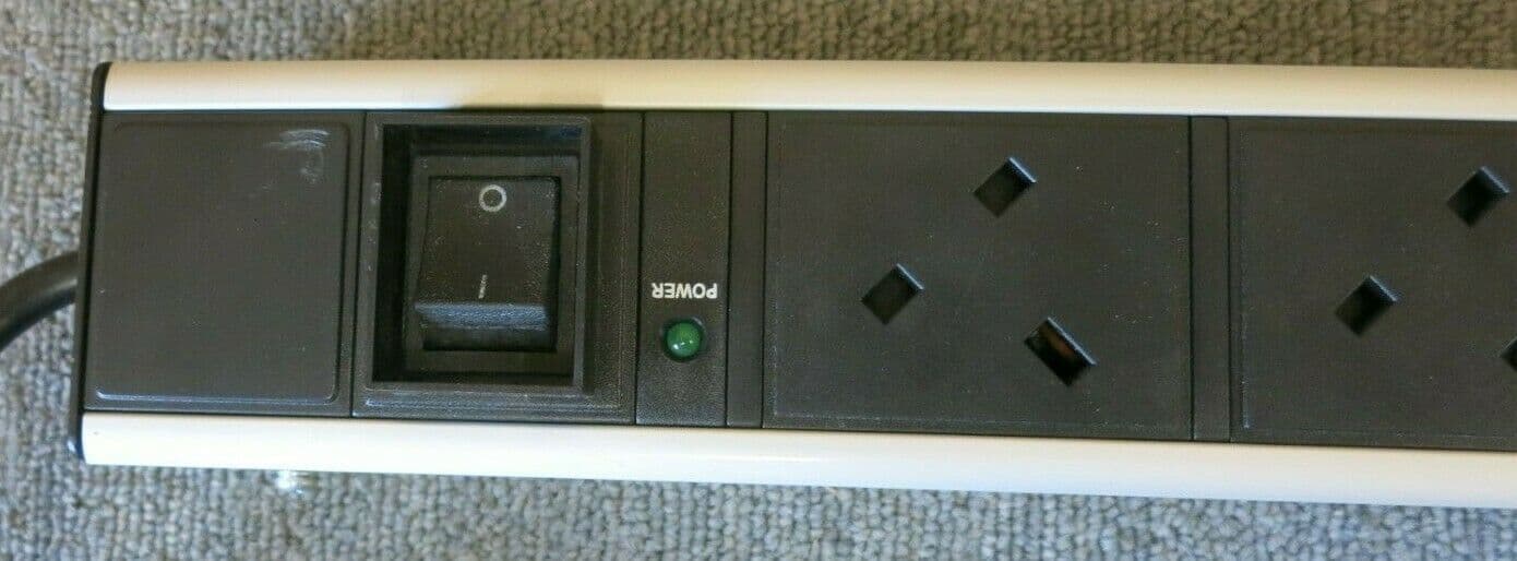 Excel D13-12-EXL 12 x UK sockets Vertical Power Distribution Units UK plug