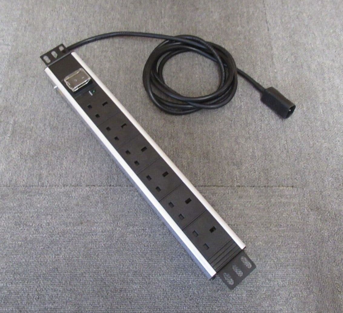 Excel D13-6H-EXL 6 UK Output On/Off Switch Horizontal Powerstrip 3M 1U C14 Plug