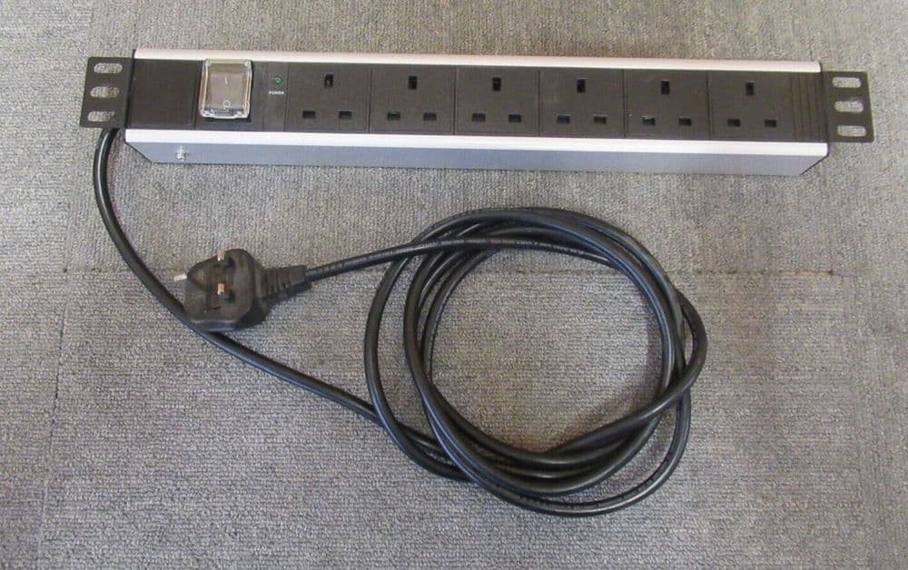 Excel D13-6H-EXL 6 UK Output On/Off Switch Horizontal Powerstrip 3M 1U UK Plug