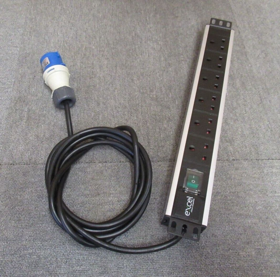 Excel D16-6H-EXL 6 Way Horizontal PDU 6 UK Socket 16A IEC 60309 Plug Switched 3M