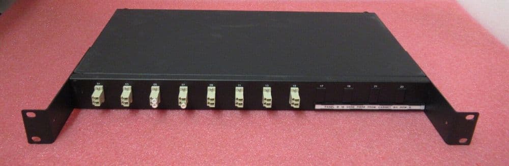 Fibre Channel 8 / 16 Port 1U Rack Mount Black SC Patch Panel Fibre ...