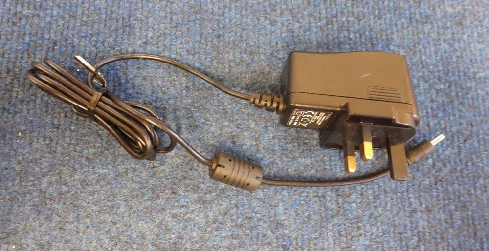 Flypower PS14K0502000BS UK Plug Switching AC Power Adapter Charger 10W ...