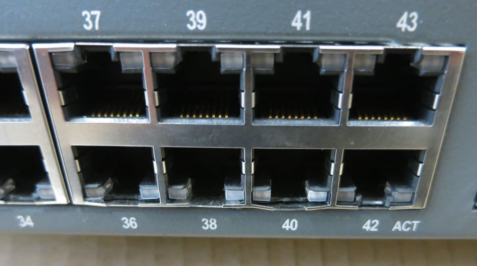 Force10 S55-01-GE-44T-AC 44-Ports Gigabit 4 SFP Port Switch 1x PSU K82G6