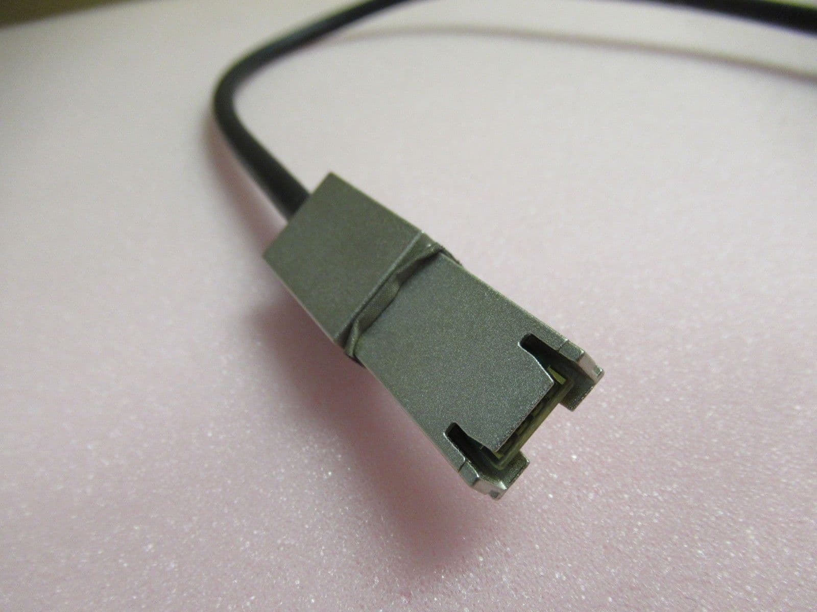 Foxxconn E124936-d 11 Inch External SAS to SAS 4x 8 Pair Cable 0092234-04