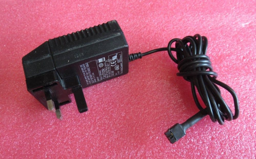 Friwo FW7555M/05 UK Plug AC Power Adapter 12W 5V 2 4A