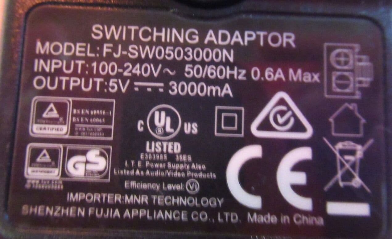 Fujia FJ-SW0503000N UK 3-Pin Plug Switching AC Power Adapter 15W 5V 3000mA