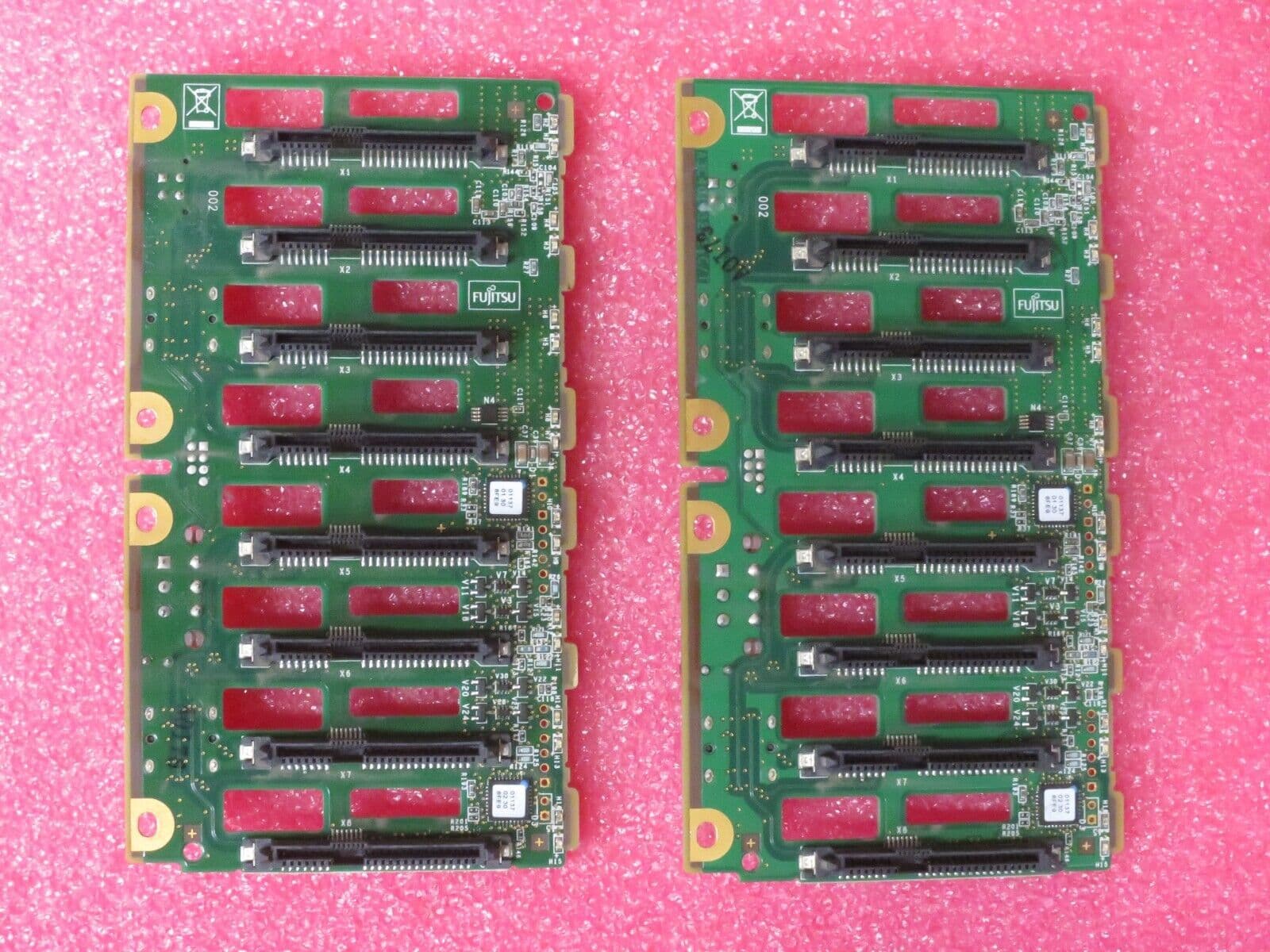 Fujitsu 16x 2 5" SAS Backplane Kit A3C40173252 for RX2540 M4