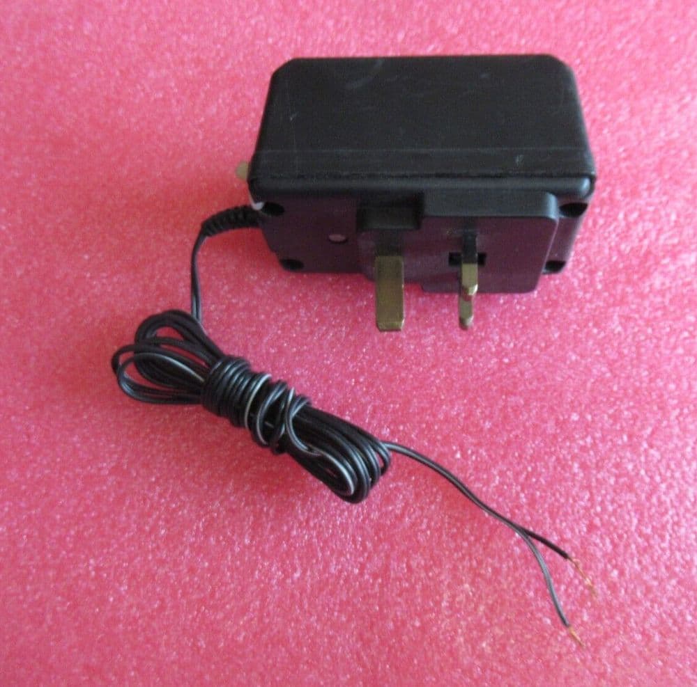 Fujitsu 3HEM-00418AAE-BP UK Plug AC Power Adapter 10W 18 5V 500mA