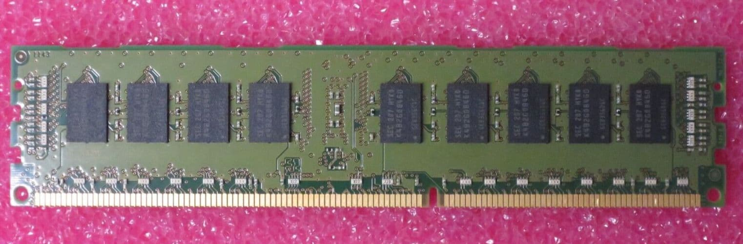 Fujitsu 4GB DDR3-1600 2Rx8 PC3L-12800 ECC RG S26361-F3695-L514 M393B5273DH0-YK0