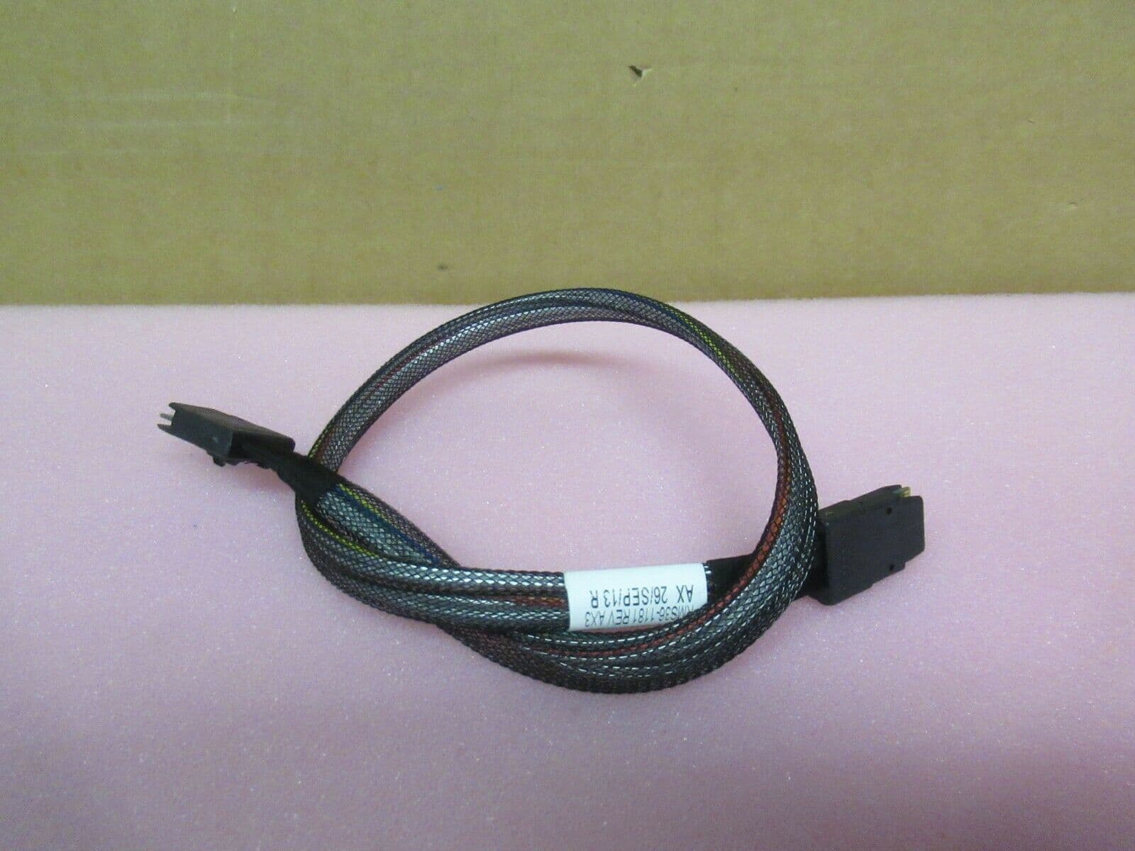 Fujitsu 54cm SAS 2 0 2 5" HDD Backplane Connector Cable T26139-Y3963-V116