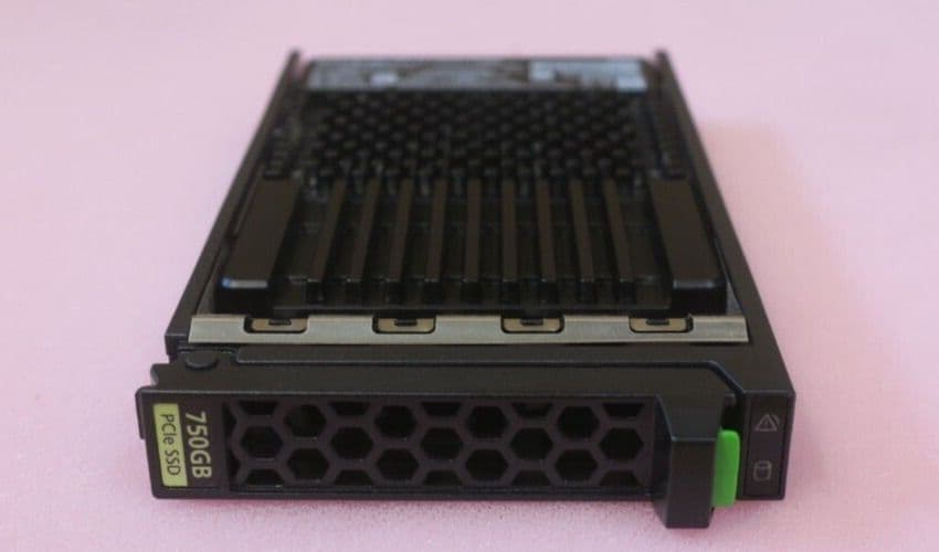 Fujitsu 750GB 2 5" PCIe NVMe U 2 HET Hot-Plug Solid State SSD S26361 ...