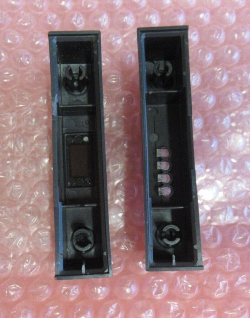 Fujitsu 79-00000230 FibreCAT SX80 Left Right Enclosure Blank Filler ...