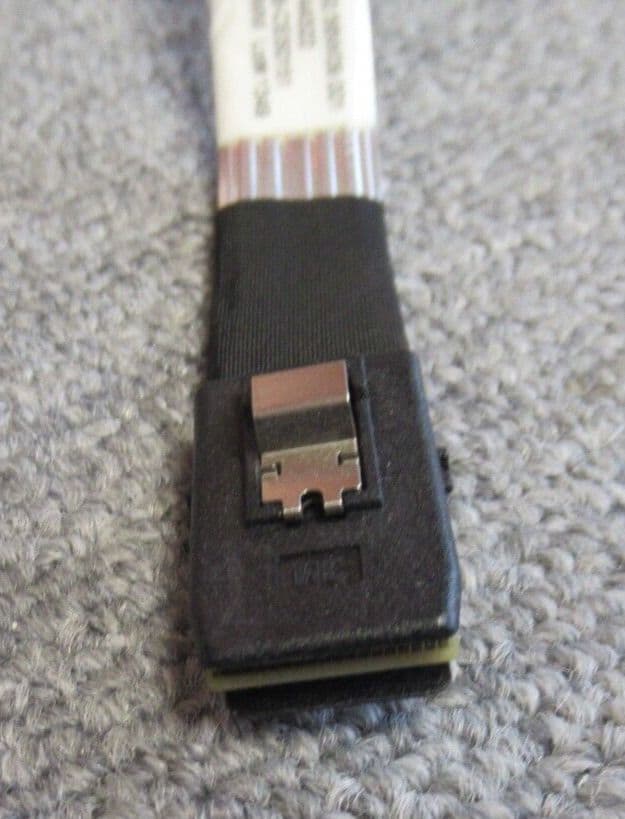Fujitsu 8F36 CES0151 Backplane 2 5" SAS Cable 15cm Black