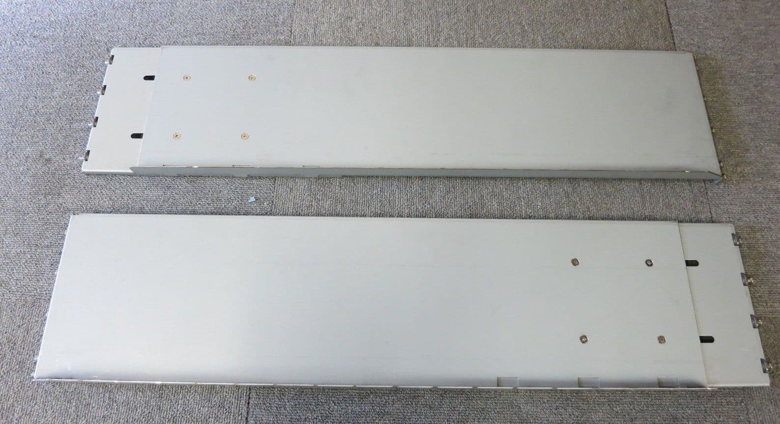Fujitsu BX900 S2 Server Cabinet Rackmount Rails And Screws