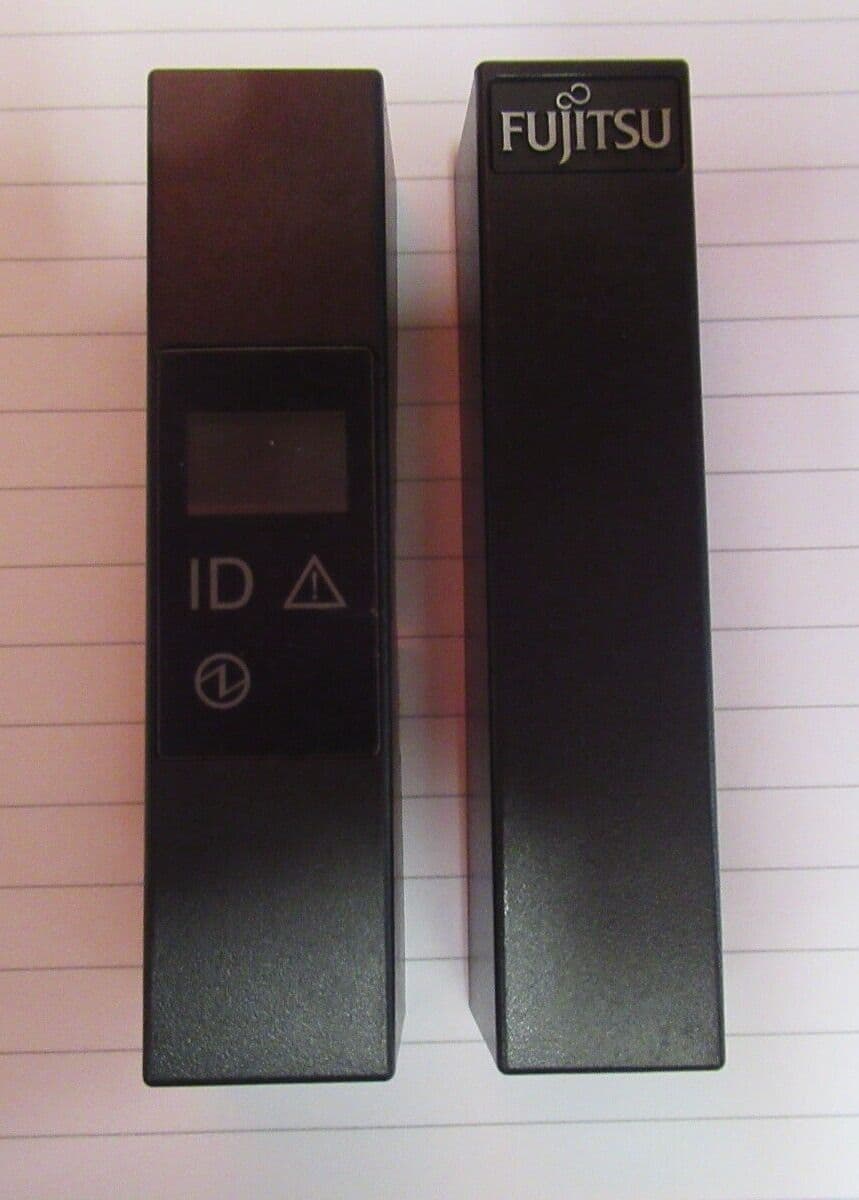 Fujitsu CA05967-1642 CA05967-1643 Eternus L R DX S3 Flange Cover Bezel