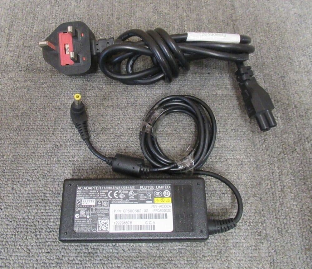 Fujitsu CP500582-02 FPCAC002C Laptop AC Power Adapter 65W 19V 3 42A
